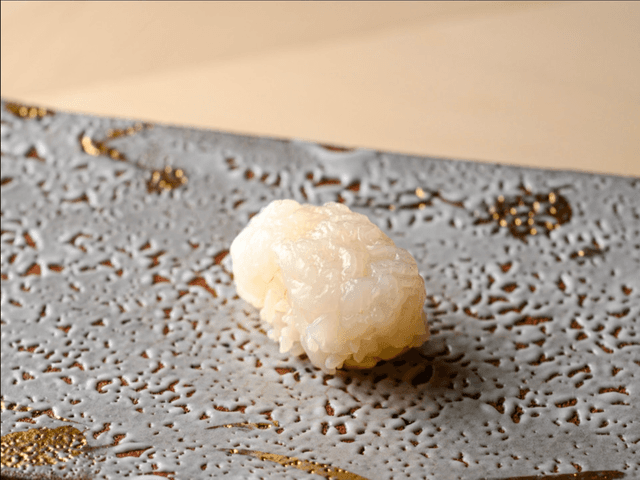 anatae | 花束のような鮨体験を六本木で。「鮨四 華」の華麗なる菊コース21品