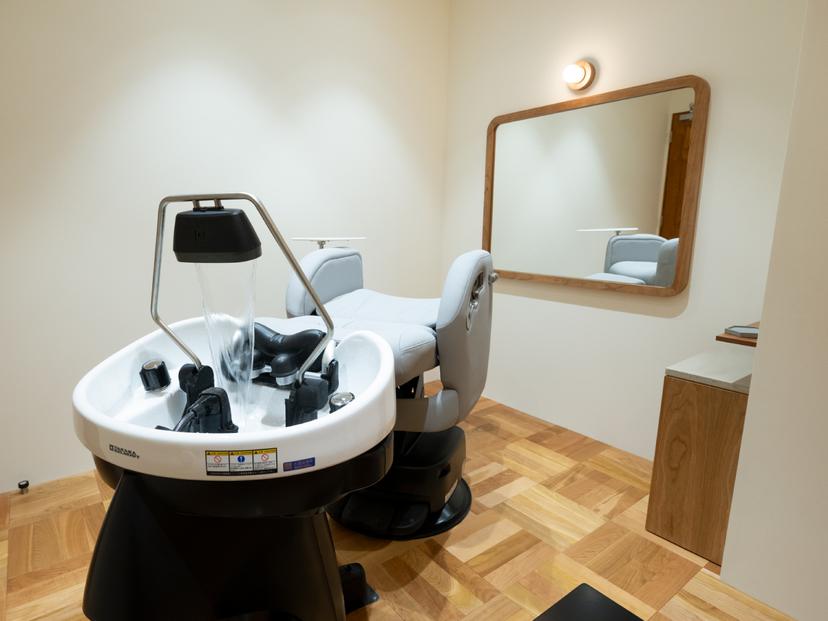 「頭浸浴×ヘッドスパ」。すべてを洗い流す安らぎの旅 (anatae限定ヒト幹細胞 フェイスマスクお土産付き) | anatae